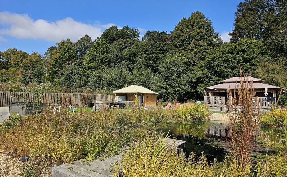 Bishy Barney Bee, Thetford - LodgesWithHotTubsNorfolk.co.uk