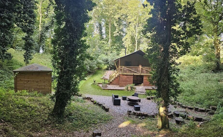Giraffe Enclosure, Thetford - LodgesWithHotTubsNorfolk.co.uk